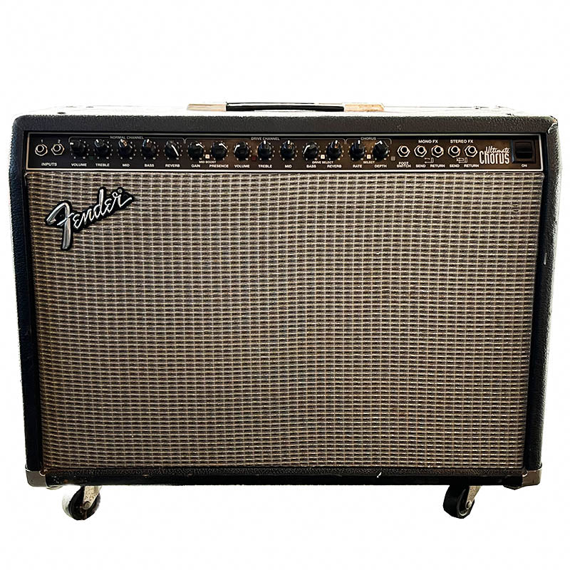 Fender Ultimate Chorus Stereo Amplifier 2x12 — New York Music Emporium